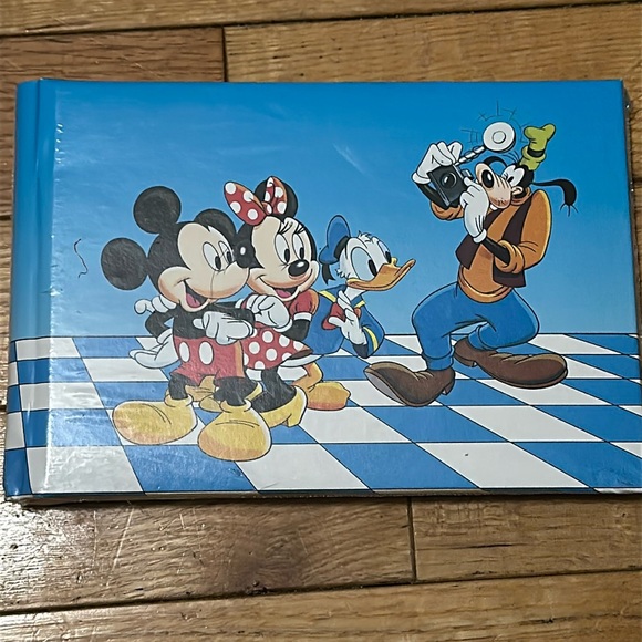 Disney | Other | Disney Holson Presents Character Collection Disney ...